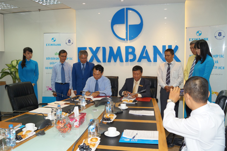 Eximbank signed a cooperation agreement with Ho Chi Minh City Banking ...